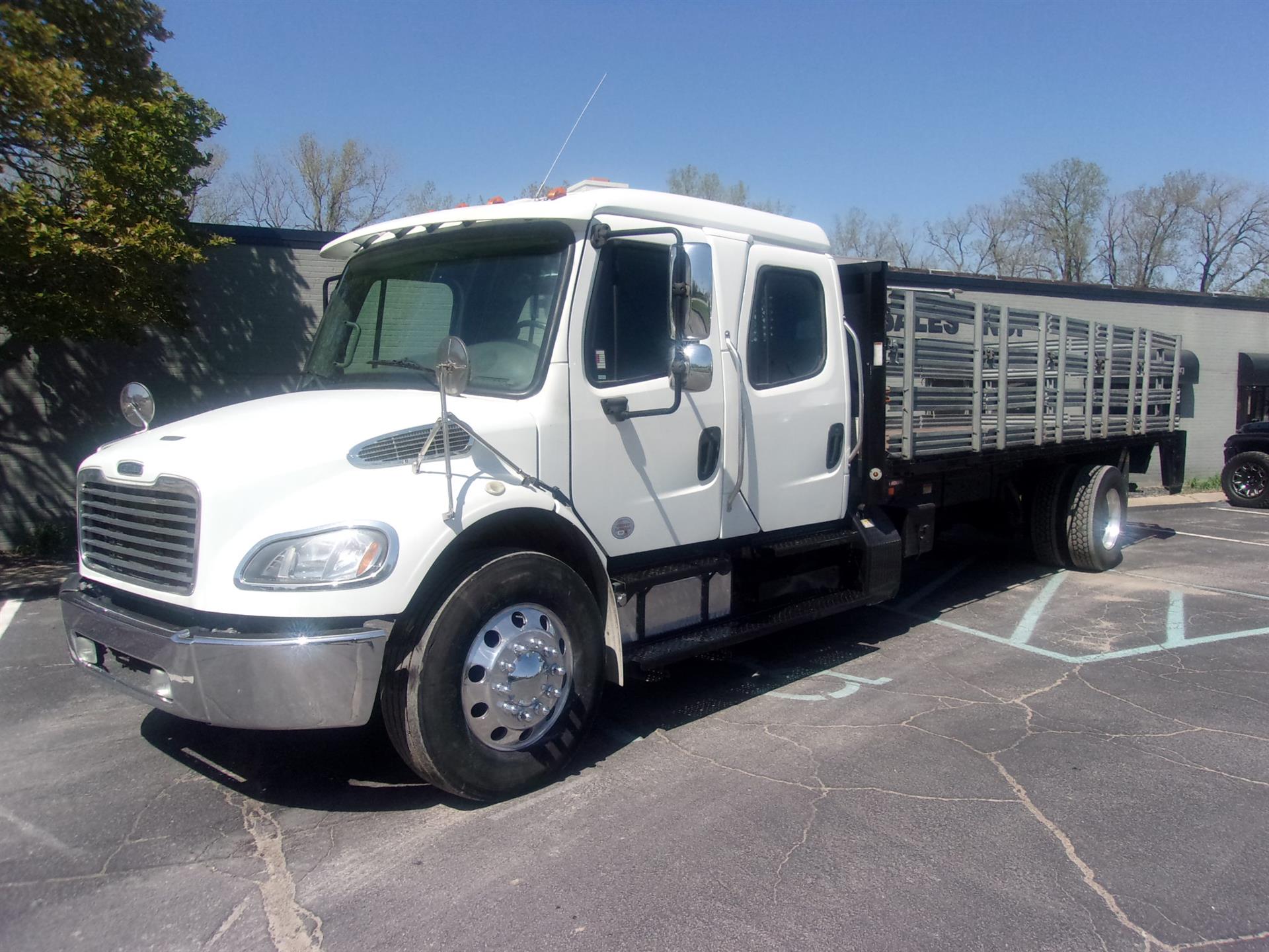 2015 Freightliner M2 Crew Cab