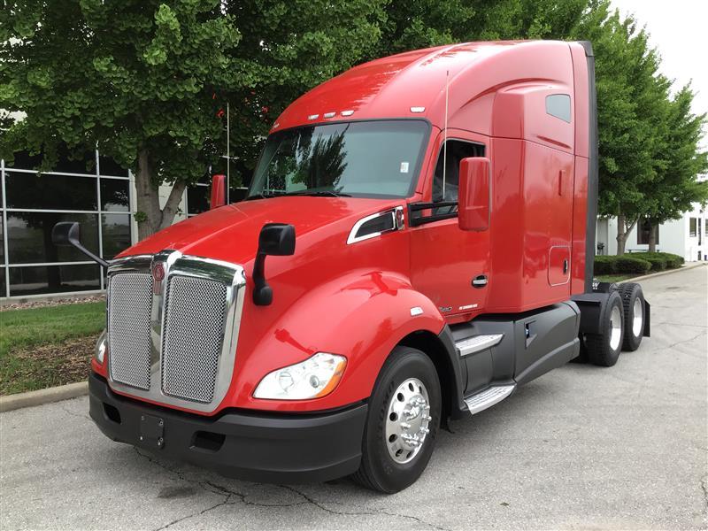 Kenworth T680 Semi Trucks For Sale