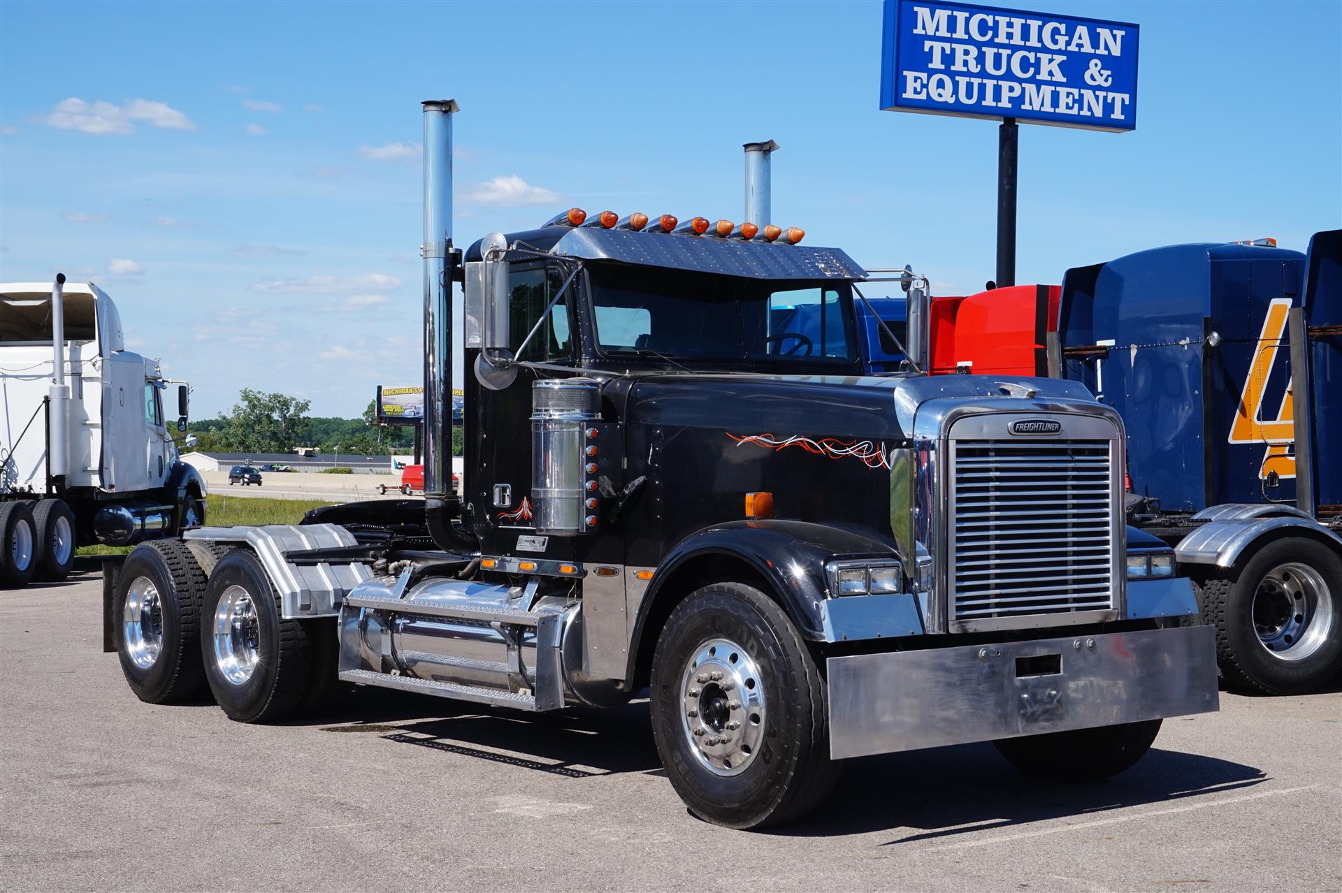 2001 Freightliner FLD120 Classic XL