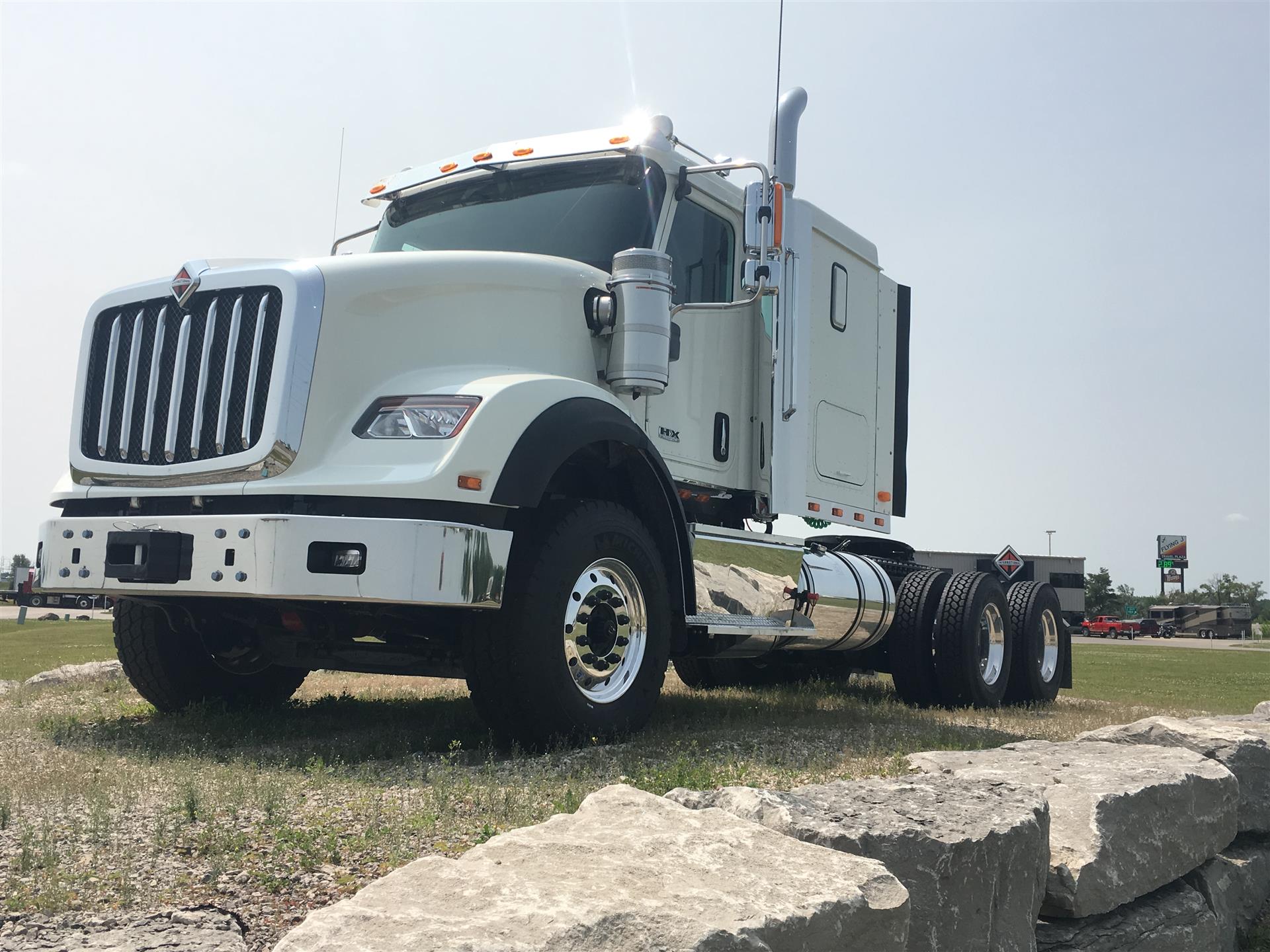 2020 International HX620 Sleeper