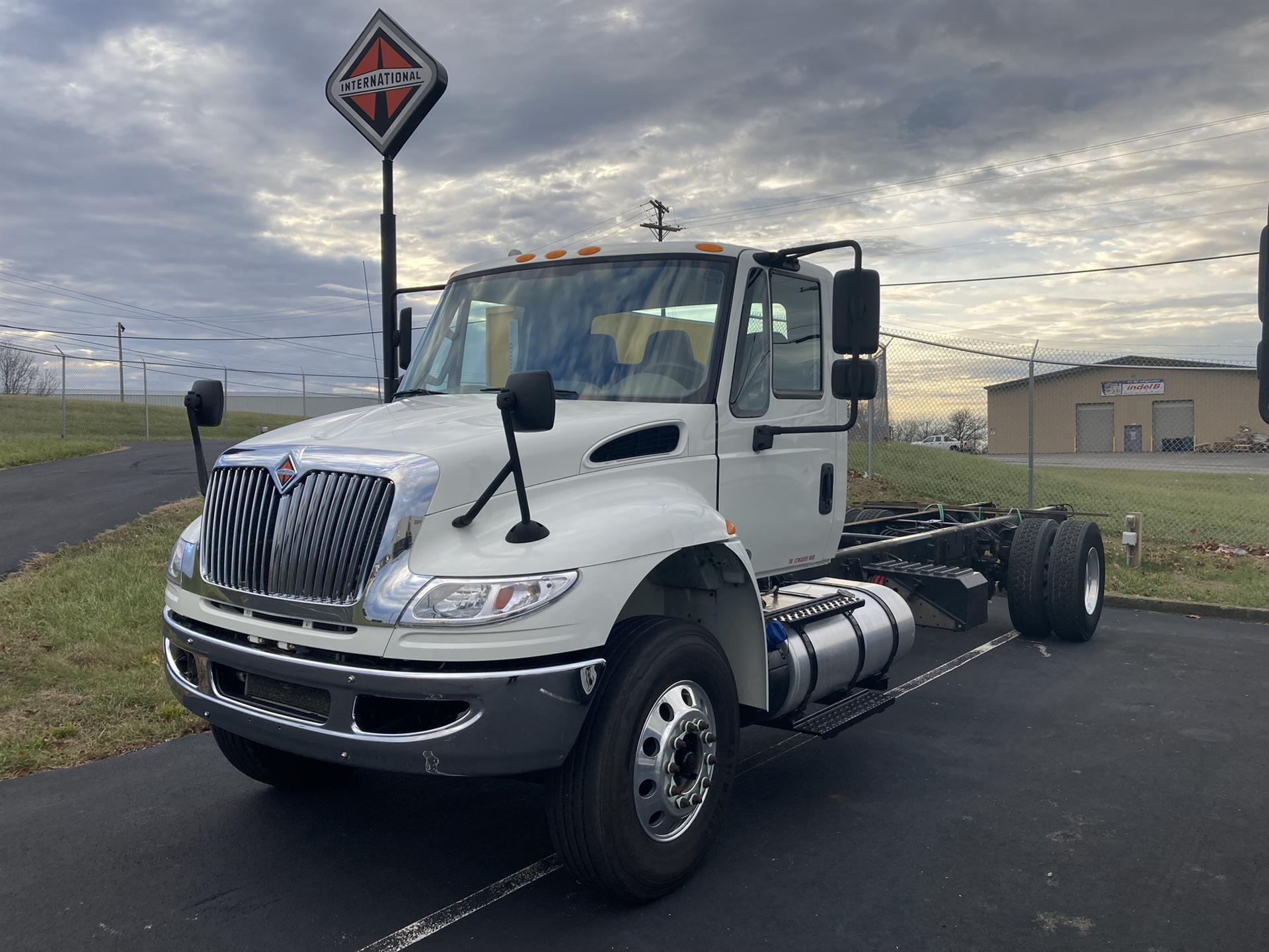 International 4300 SBA 4X2 Trucks For Sale