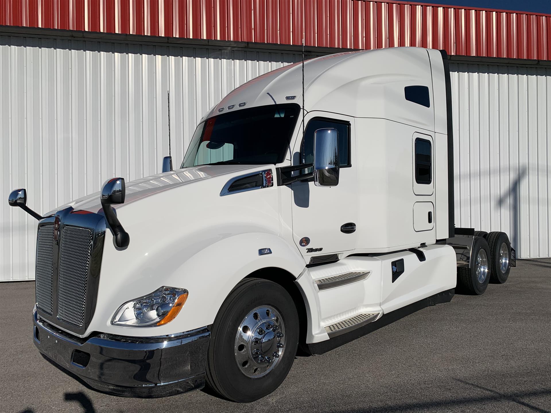 Kenworth T680 Semi Trucks For Sale