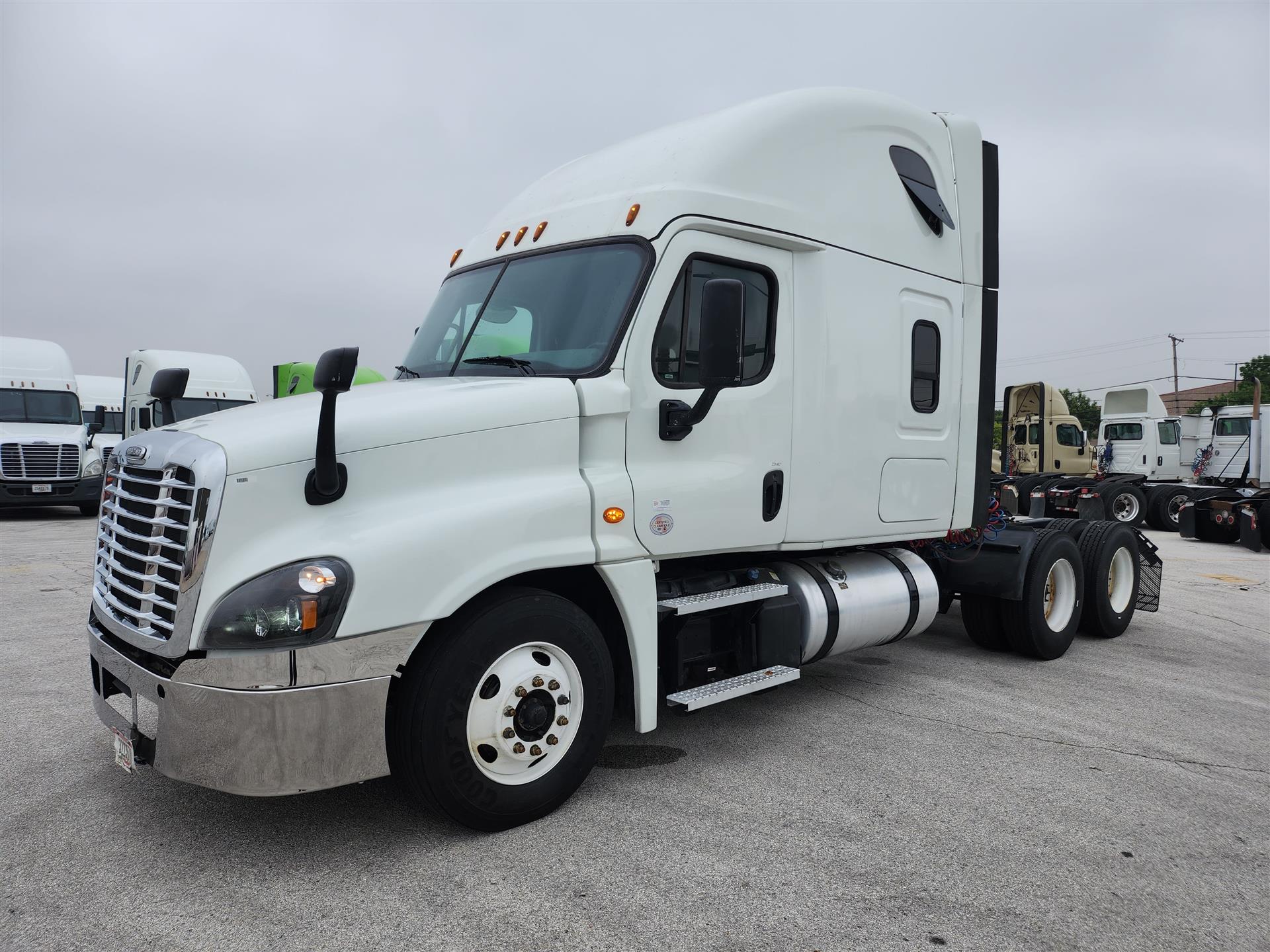 Freightliner CASCADIA 125 Semi Trucks For Sale