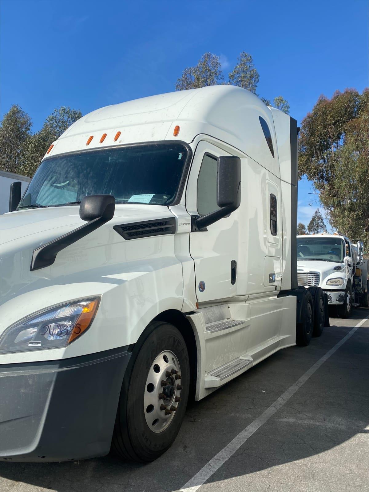 Freightliner NEW CASCADIA PX12664 Semi Trucks For Sale