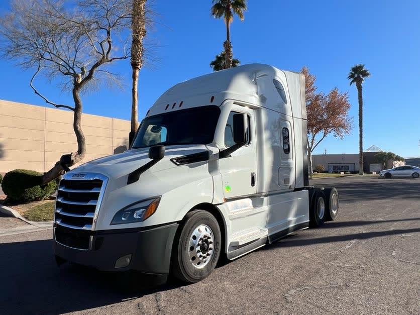 freightliner NEW CASCADIA PX12664 Trucks For Sale