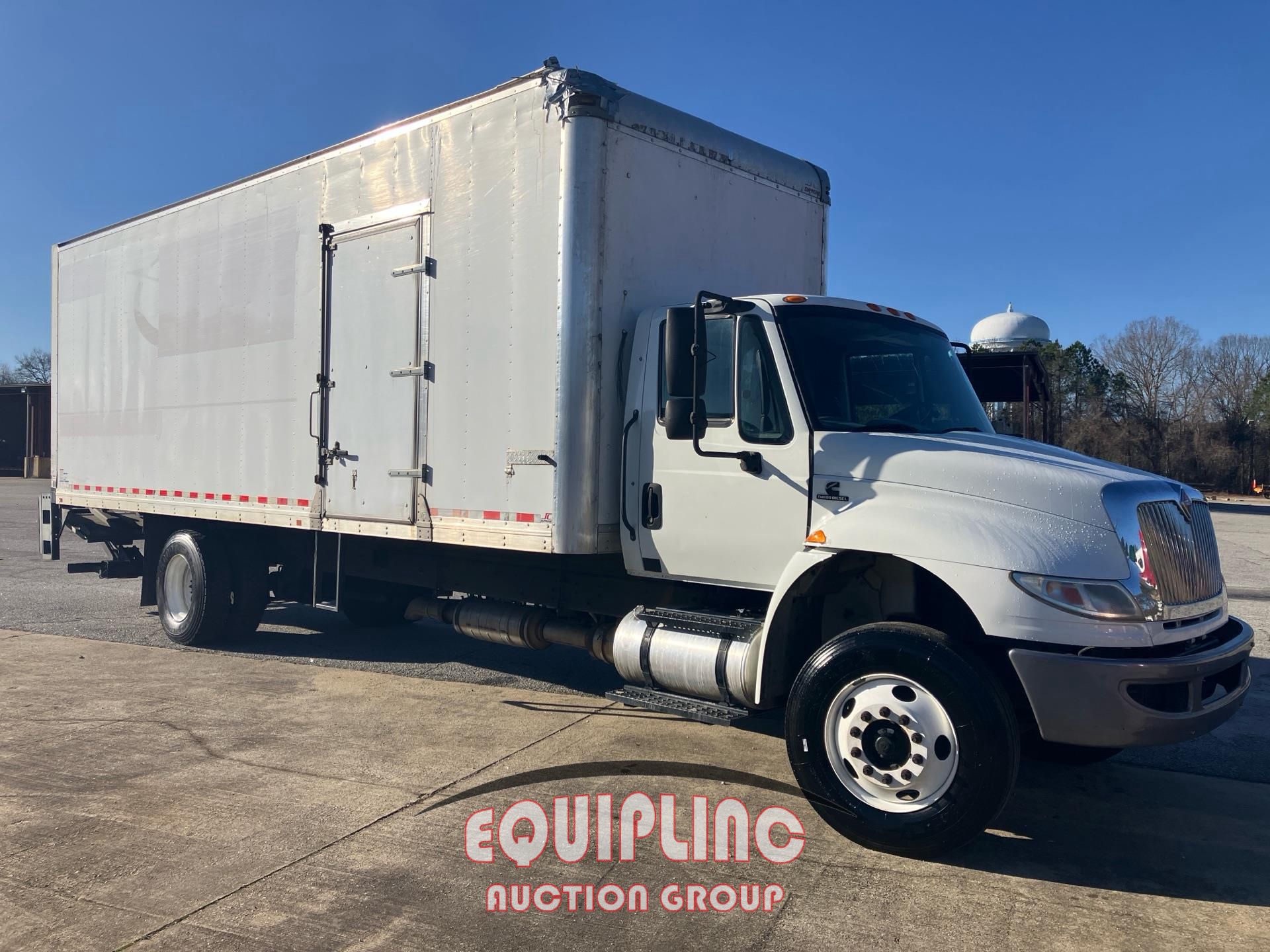 International 4300 SBA 4X2 Trucks For Sale
