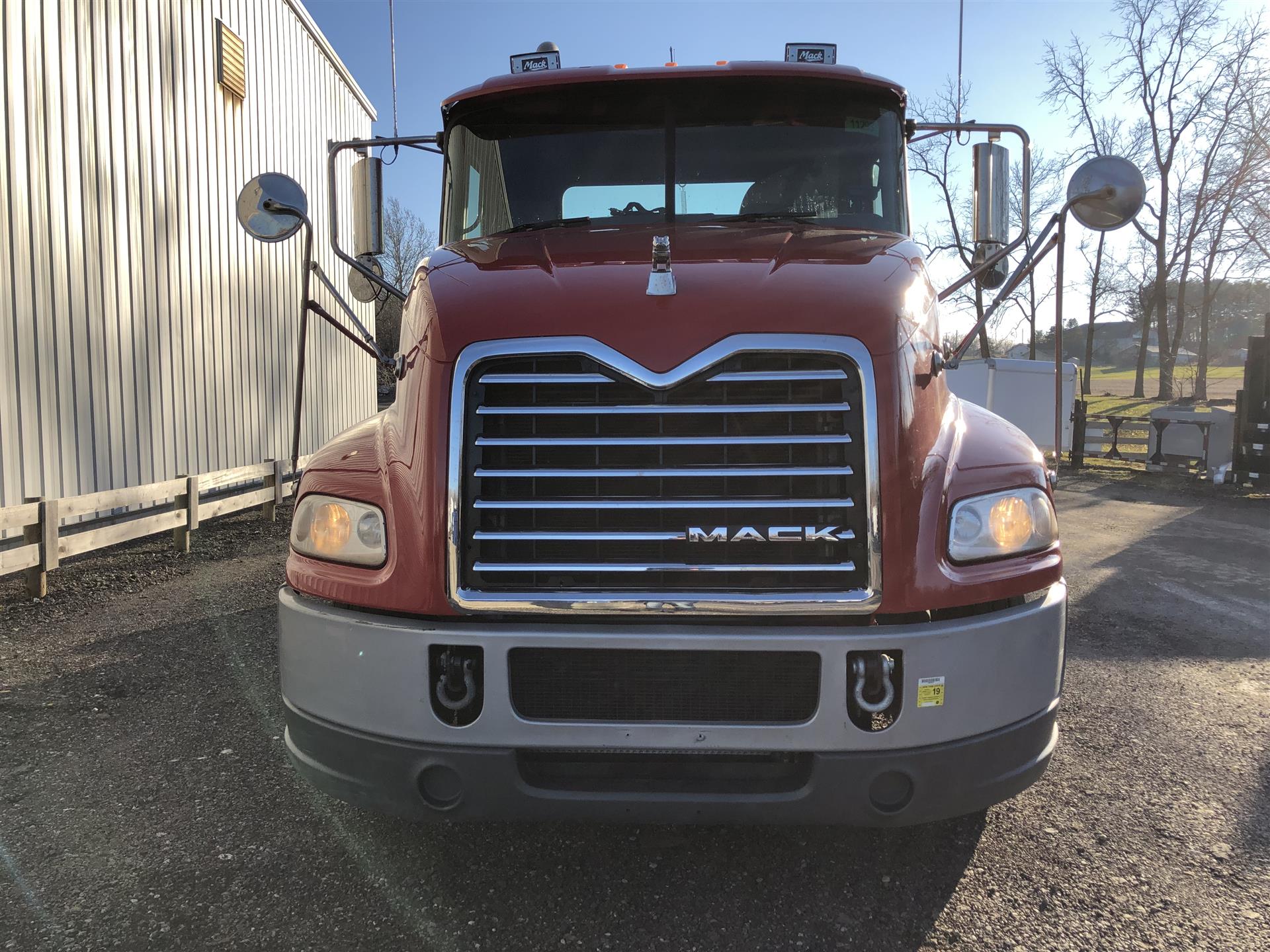 2014 Mack- CXU613 - Robertson Truck Group