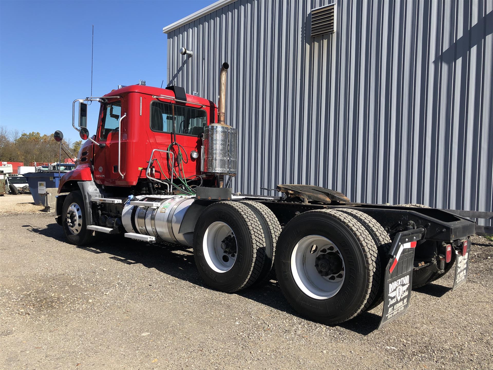 2014 Mack- CXU613 - Robertson Truck Group