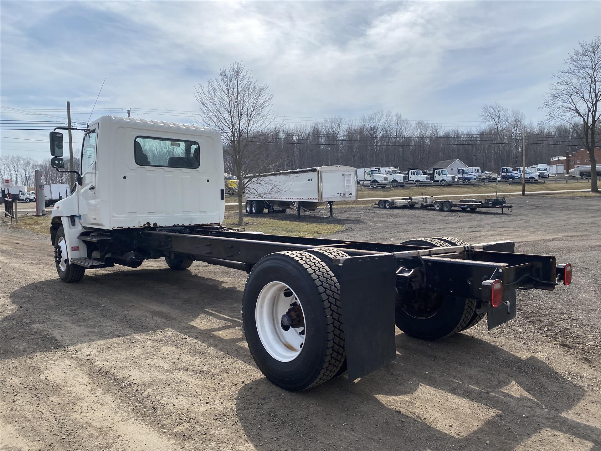 2011 Hino- 268 - Robertson Truck Group
