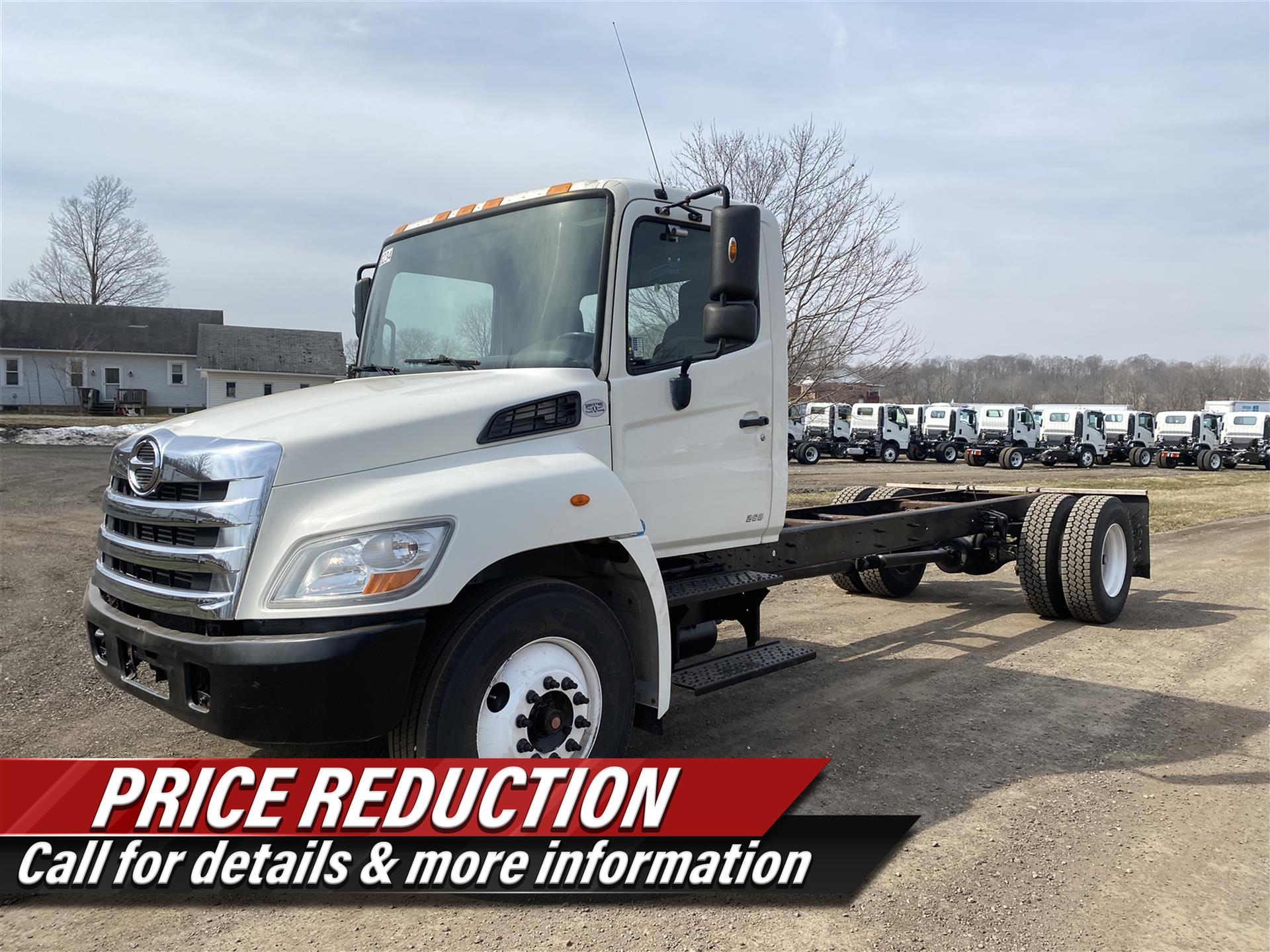 2011 Hino- 268 - Robertson Truck Group