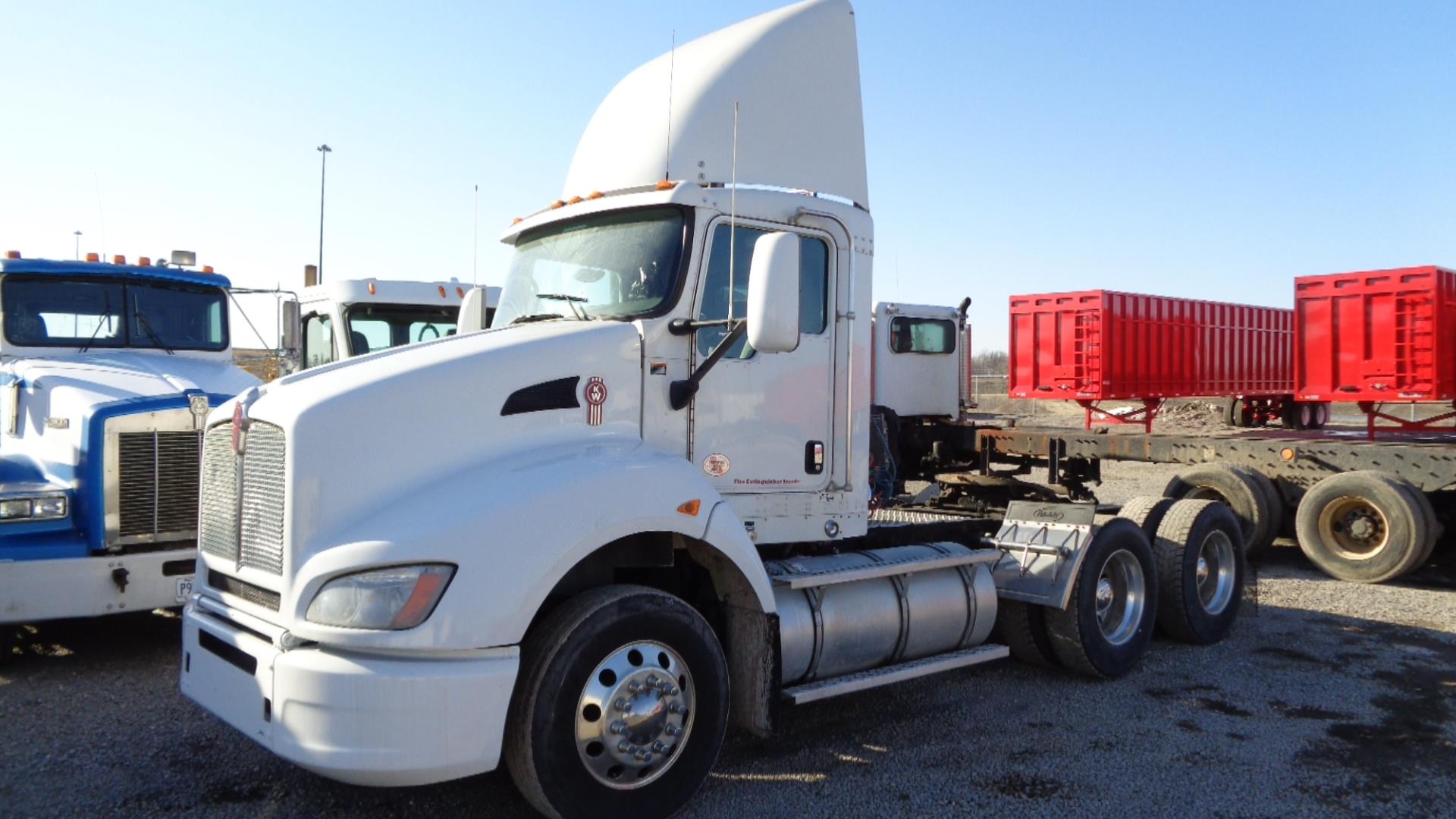 Kenworth T440 Semi Trucks For Sale