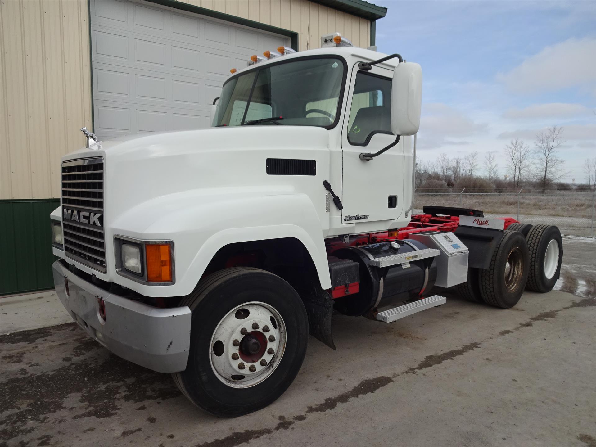 Mack CH 613 Semi Trucks For Sale