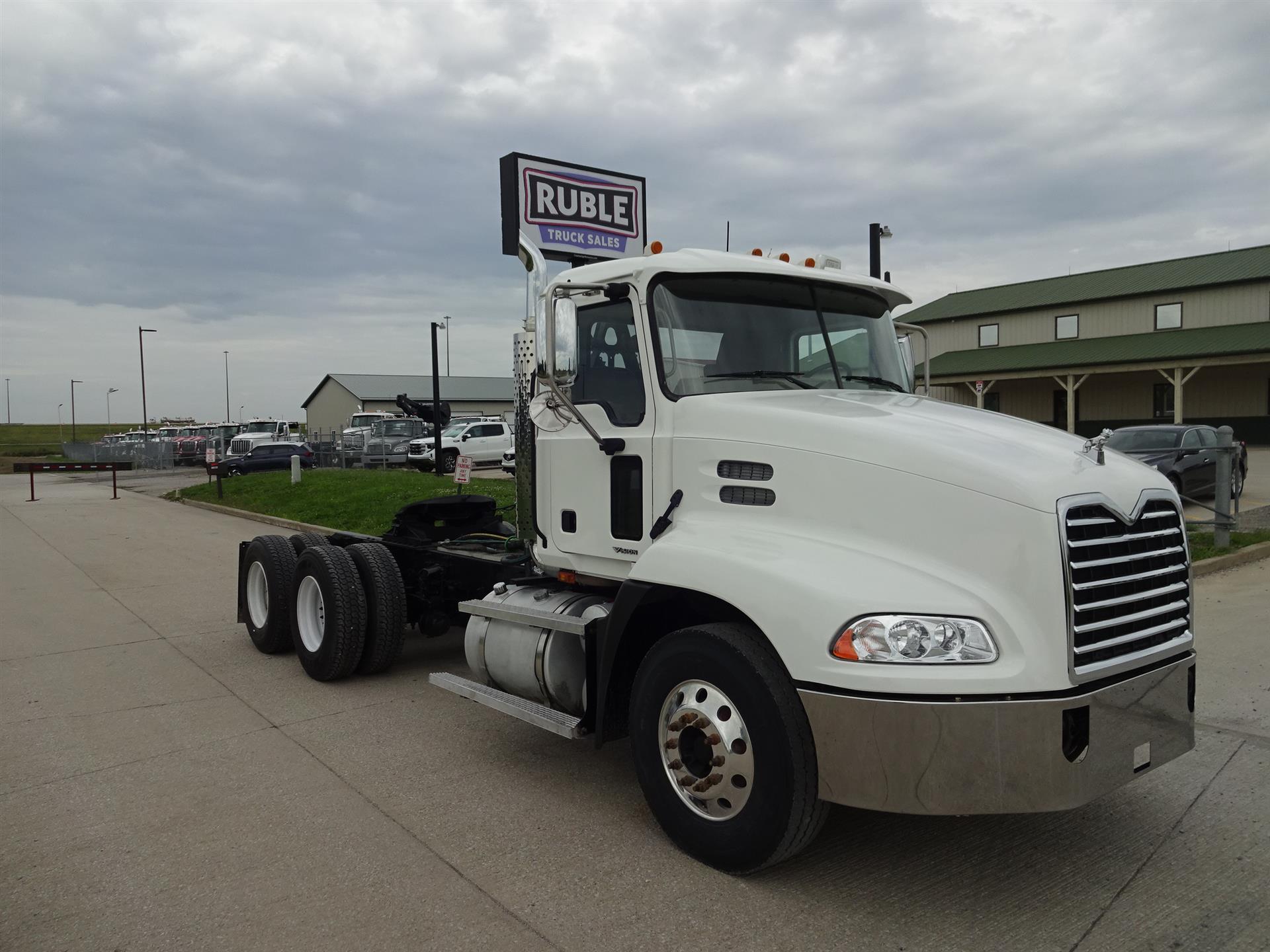 Mack CXN613 Trucks For Sale