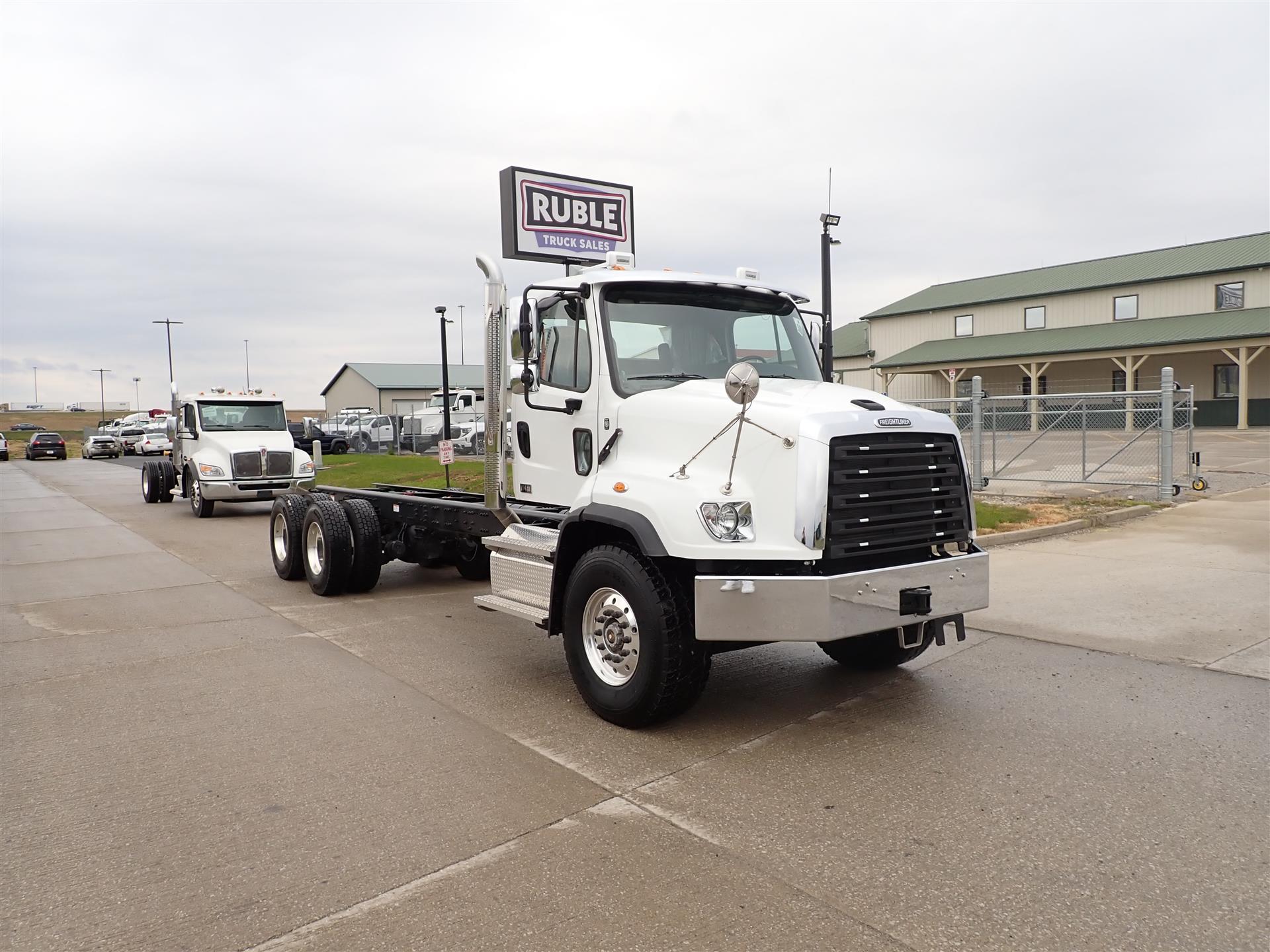 Freightliner 114SD Trucks For Sale