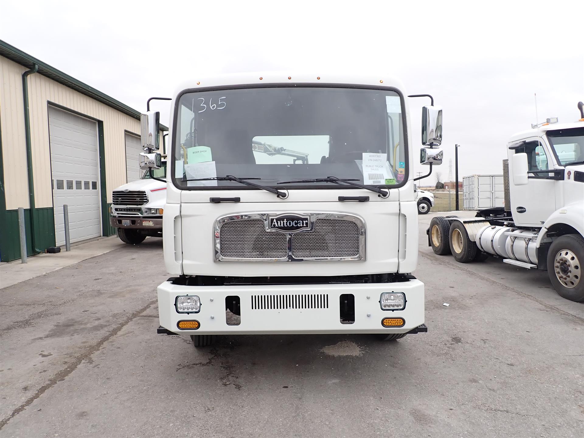 Autocar ACMD42 Trucks For Sale