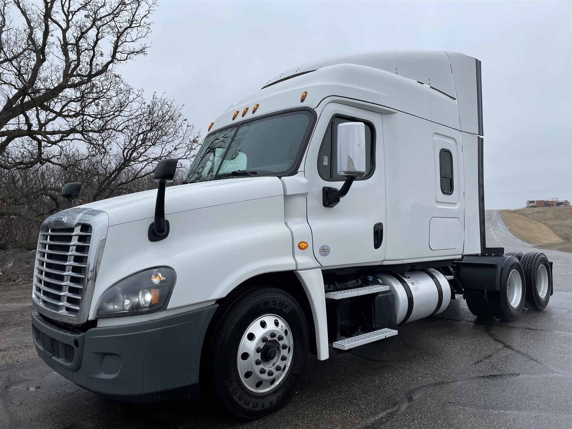 freightliner CA125 Mid Roof Trucks For Sale